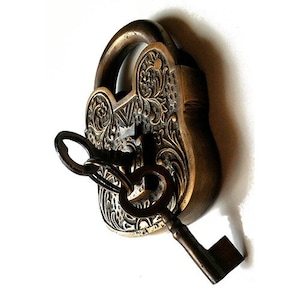 Vintage Victorian Classic Old PADLOCK Antique Solid Brass Safe Key ...