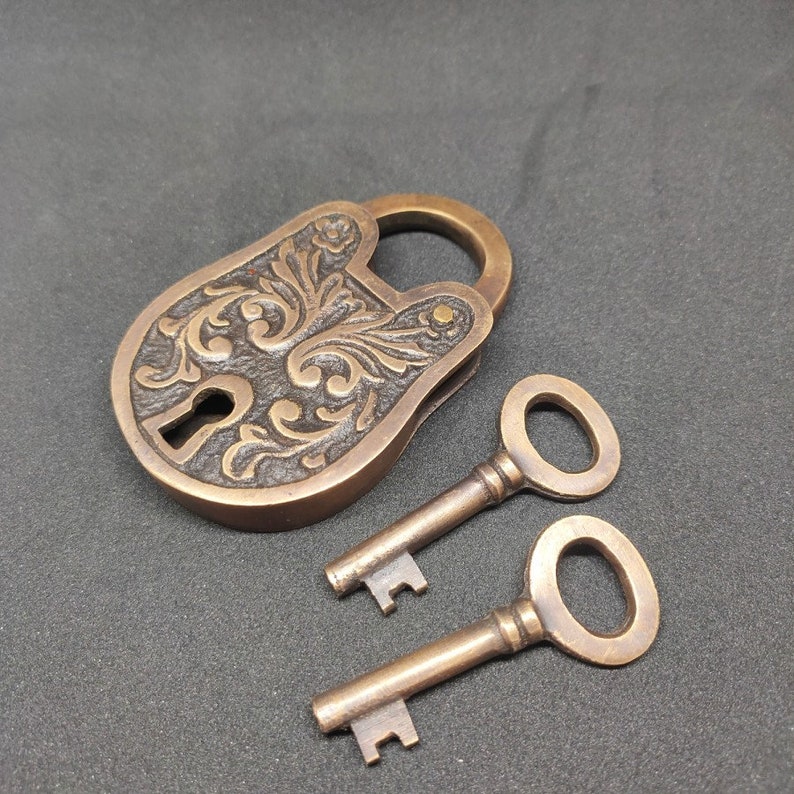 Vintage Ornate Flower Old PADLOCK Solid Brass Antique Key Working Lock ...