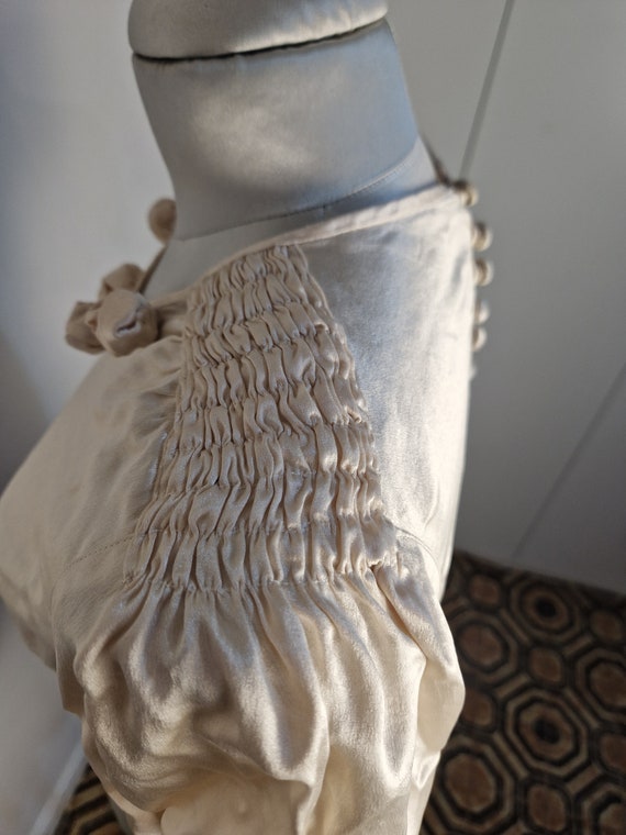 RARE vintage victorian silk blouse in ivory colour, 1… - Gem