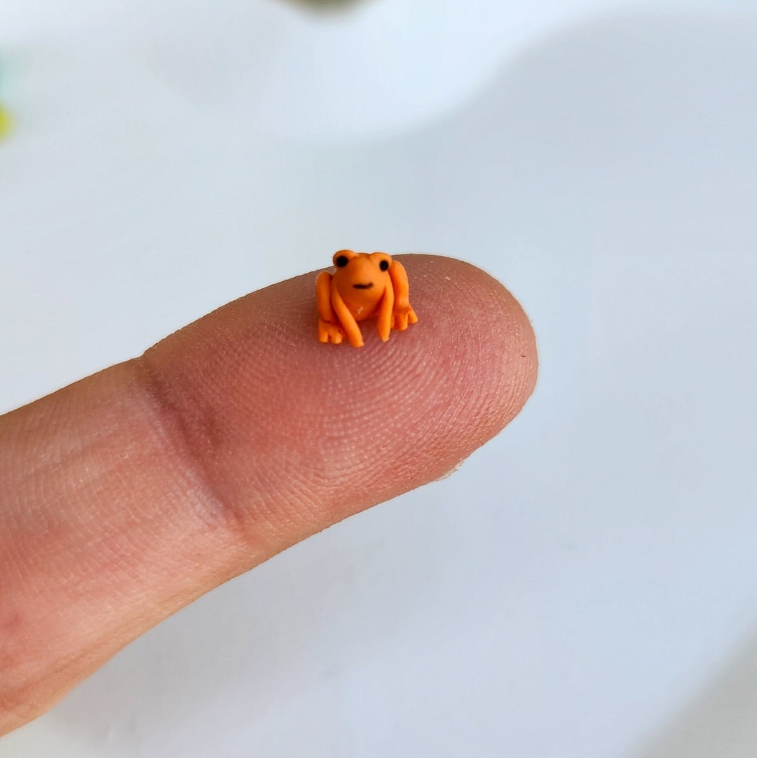 Micro Frog Sculpture, Mini Frog Figurine, Dollhouse Miniature, Fairy ...