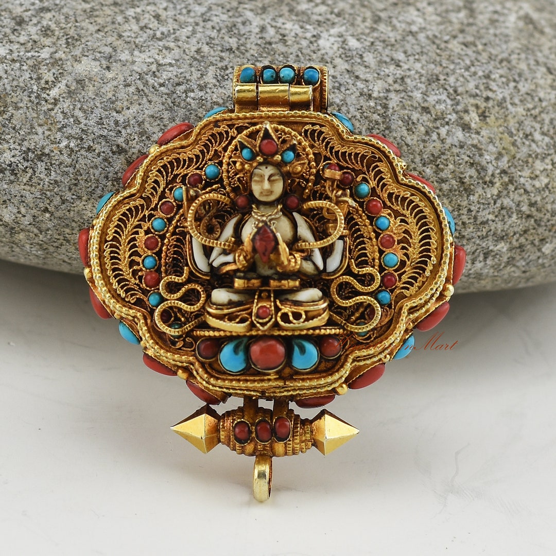 Fine Quality Hand Carved Tibetan Buddhist Chenrezig / Four Armed ...