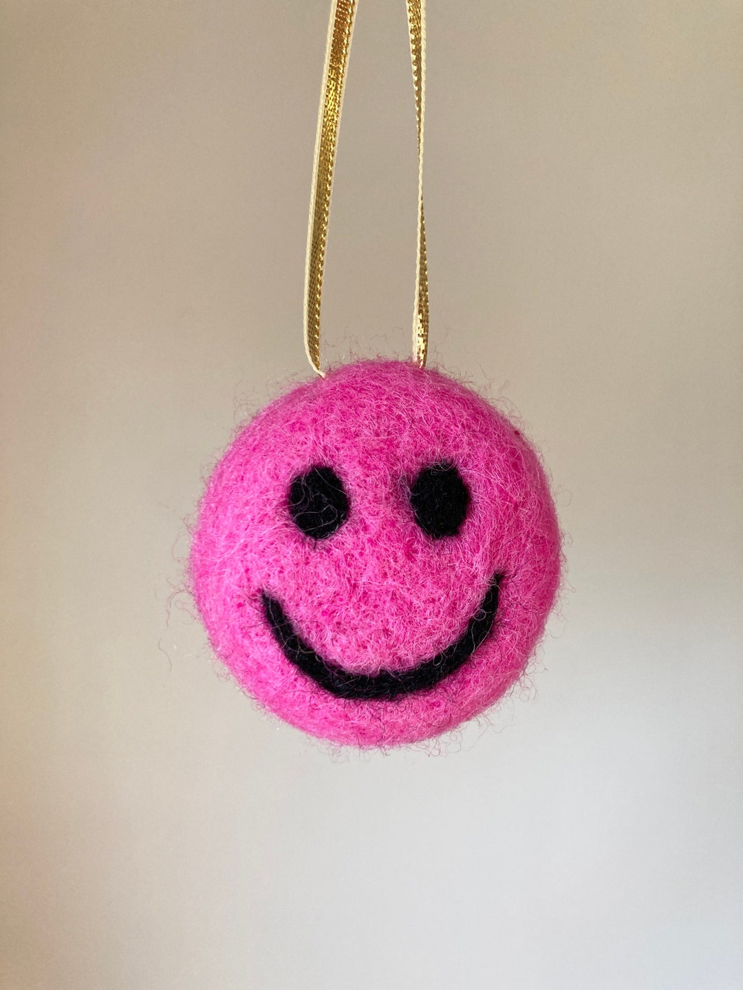 Felt Pink Smiley Face Ornament, Holiday and Christmas Decor, Gift Ideas ...