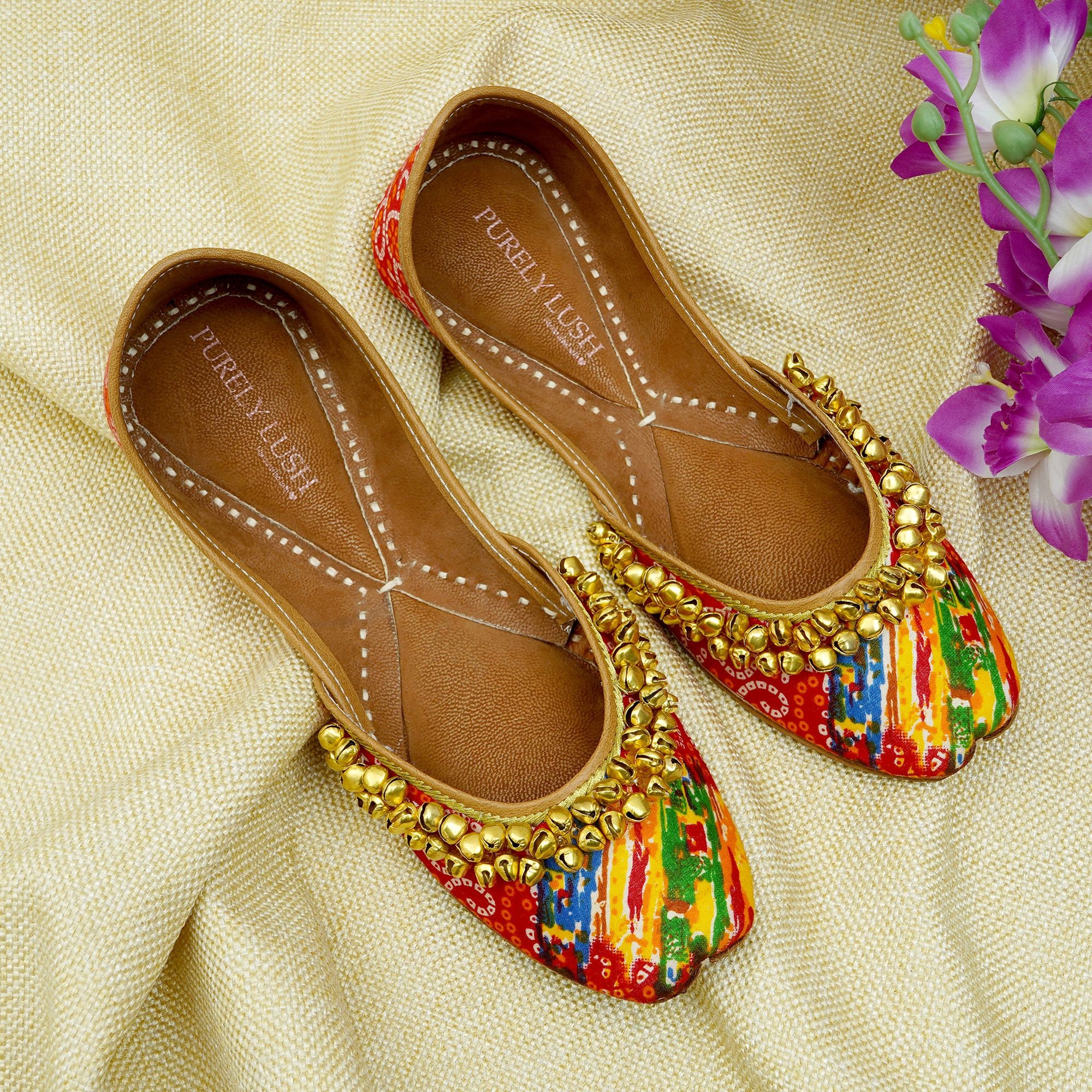Bandhani Bonanza Designer Jutti for women Punjabi Jutti | Etsy