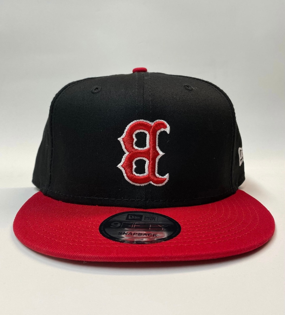 Upside Down "b" Black&red - Etsy