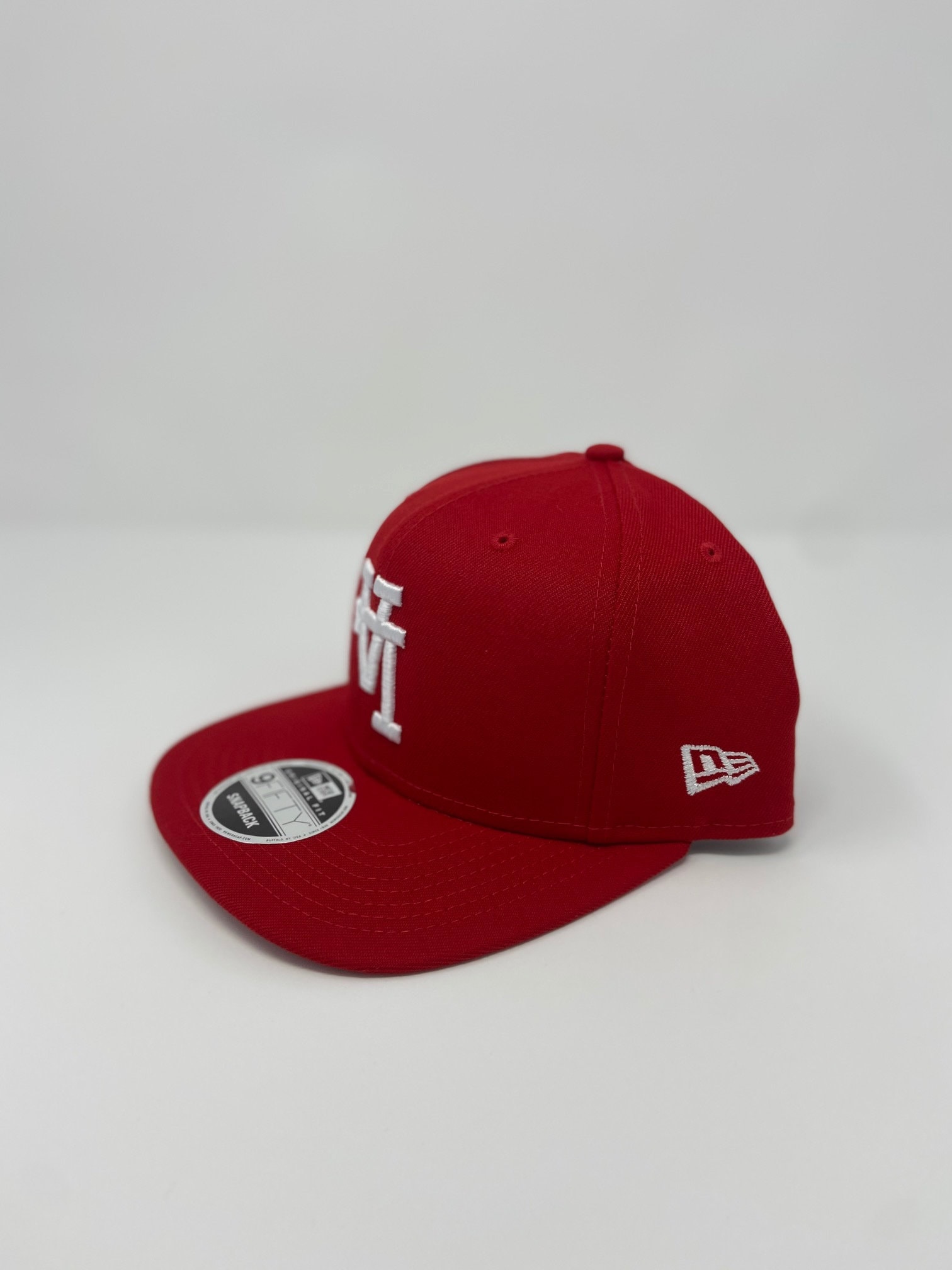 Upside Down LA Red white thread | Etsy