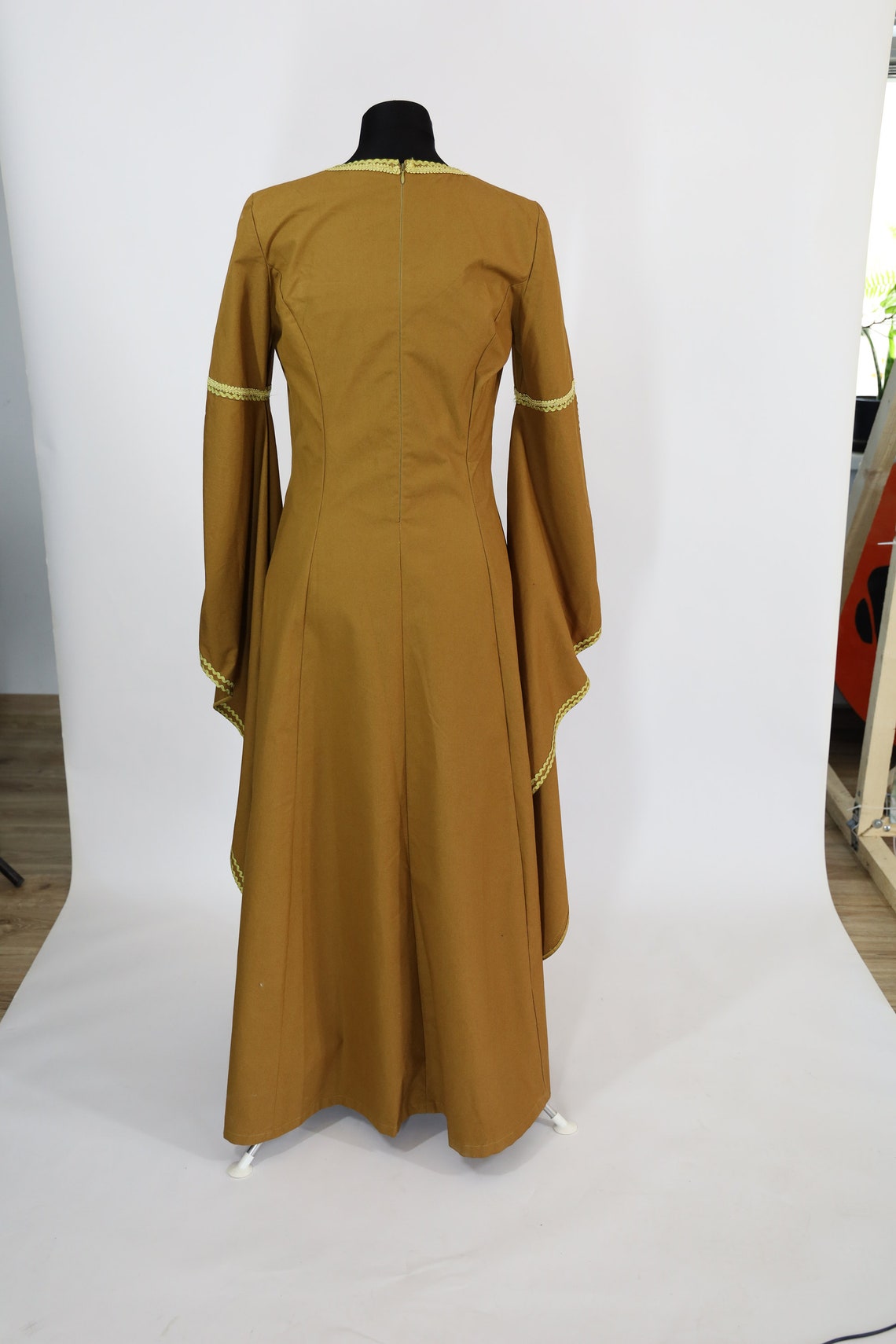 Yellow/mustard Medieval Dress for Lady aristocratic girl | Etsy