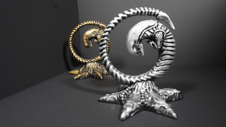 Modelo de estallido de pecho xenomorfo alienígena en oro o - Etsy México