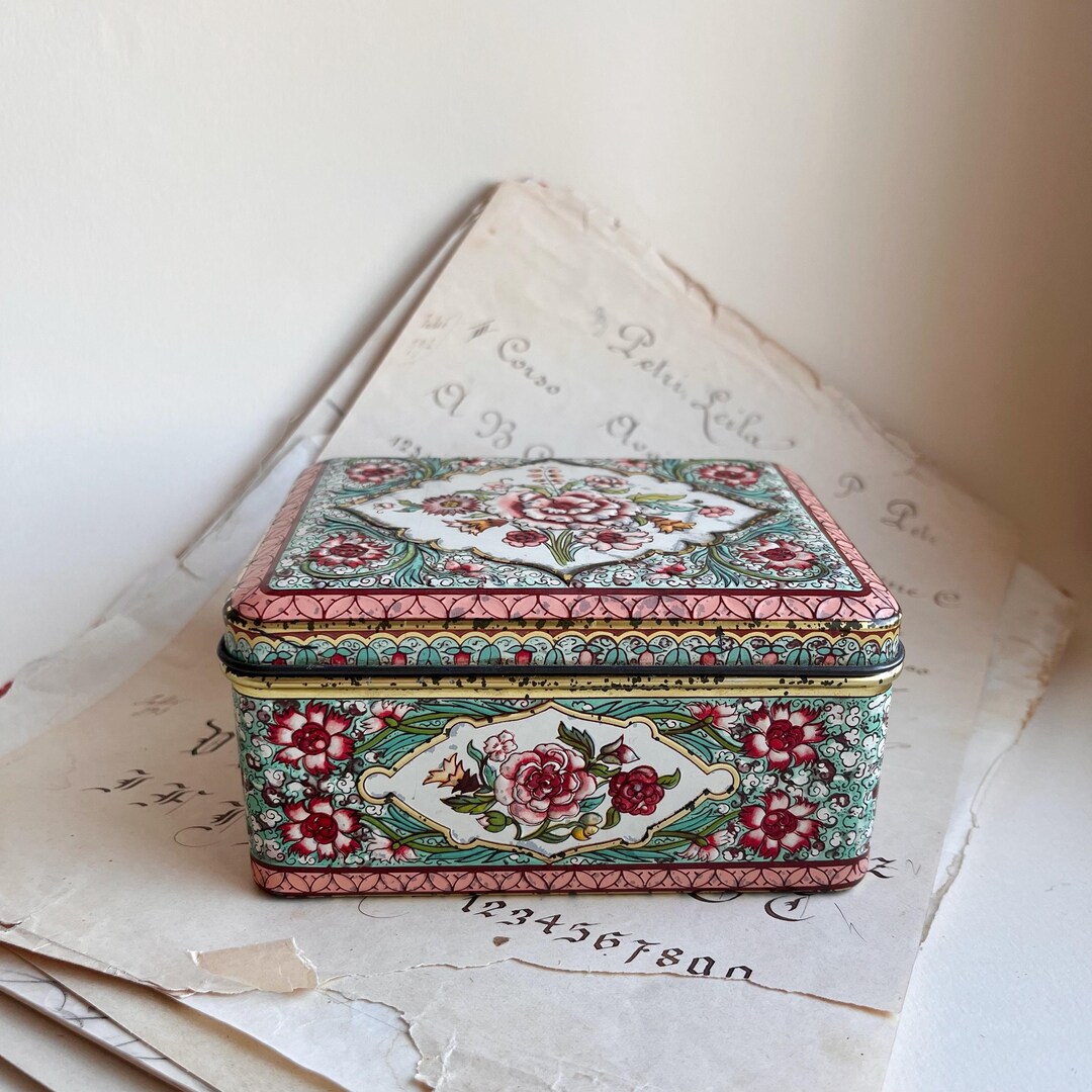 Romantic Italian Vintage "sperlari" Tin Box From the 60s. Italian ...