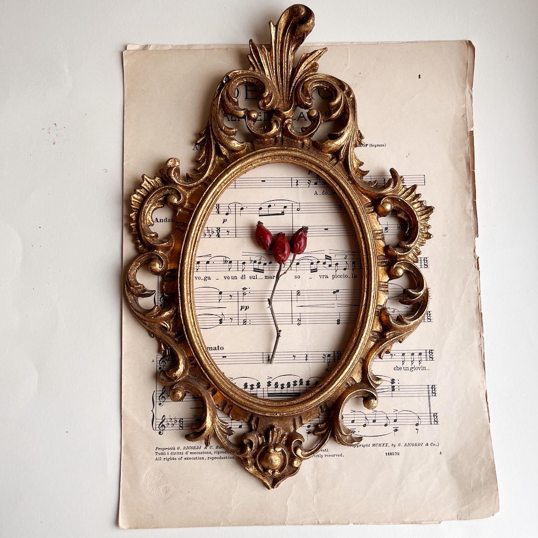 Italian Frame, Florentine Style Wooden Frame. Frame in Worked Wood and ...