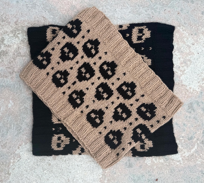 Skull Motif Cowl Knitting Pattern: Stranded Colorwork, DK Weight (PDF ...
