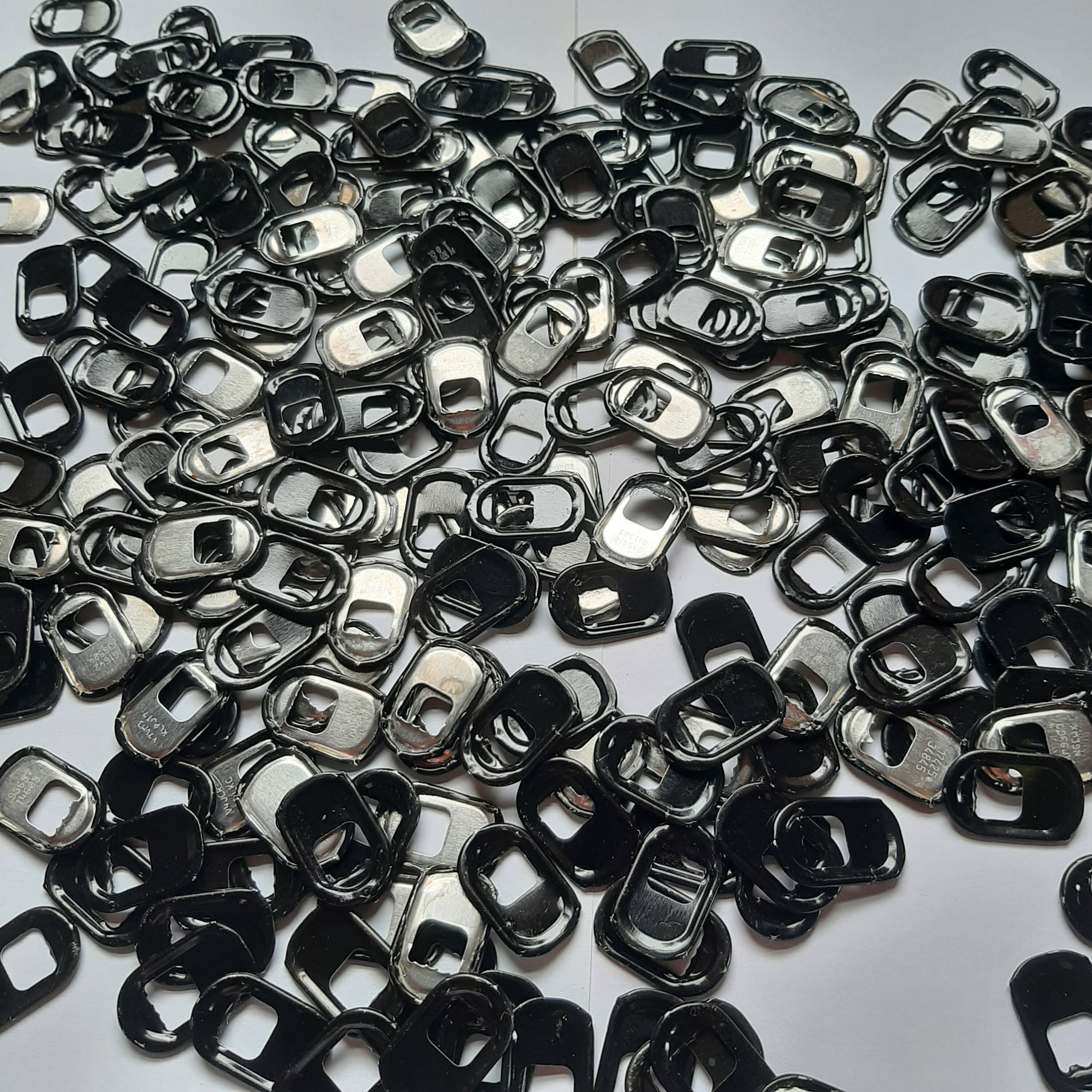 200 Black Aluminum Pop/soda/beer Tabs for Crafts, DIY Projects and More ...