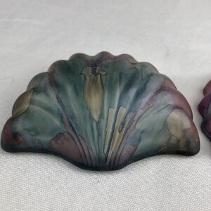 Vintage Reuven Glass Hand Painted Clam Shell Box by Nouveau Art Glass ...