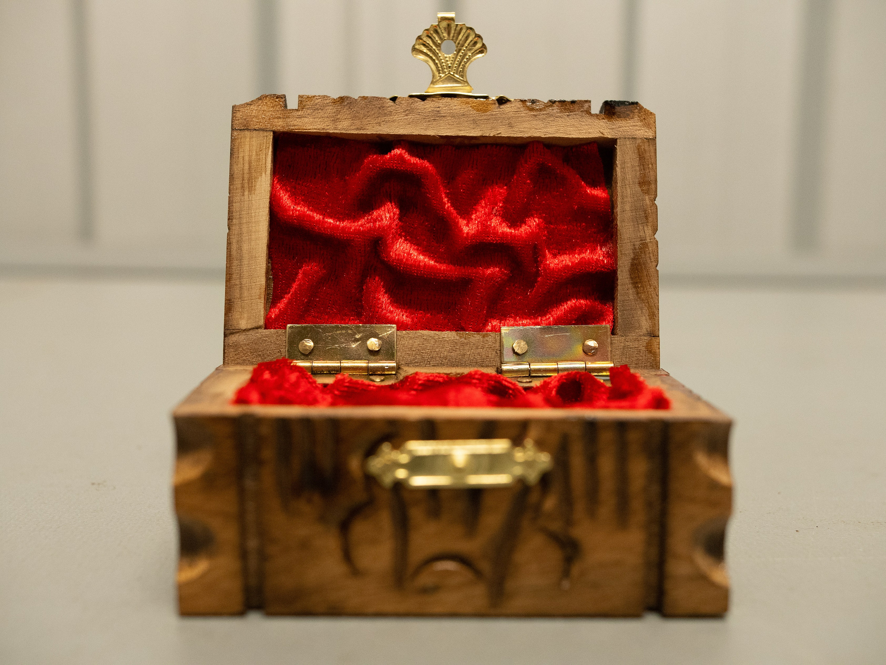 Traditional Turkish Hand Carved Walnut Wood Jewellery Box Trunk/sandik ...