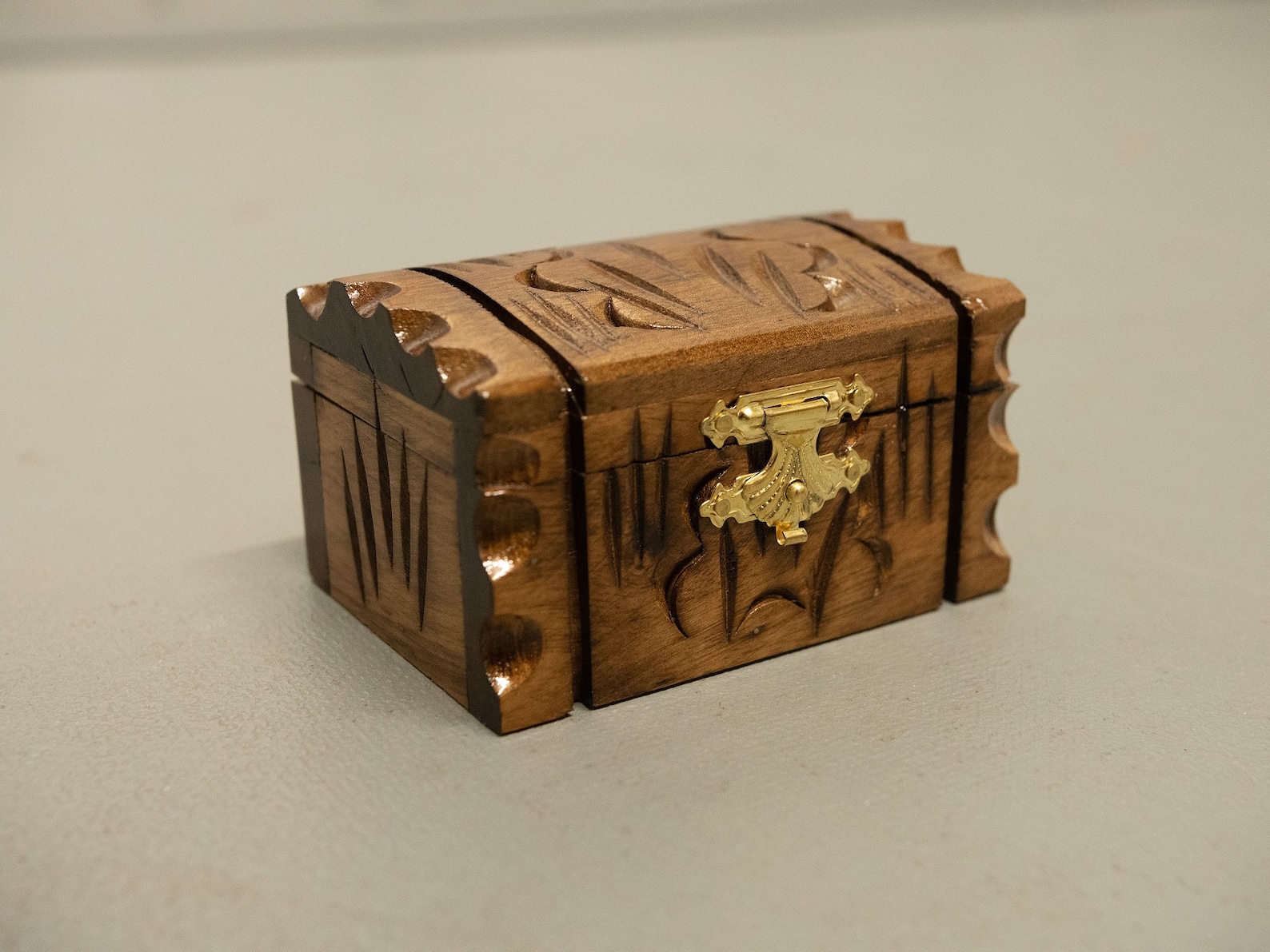 Traditional Turkish Hand Carved Walnut Wood Jewellery Box Trunk/sandik ...