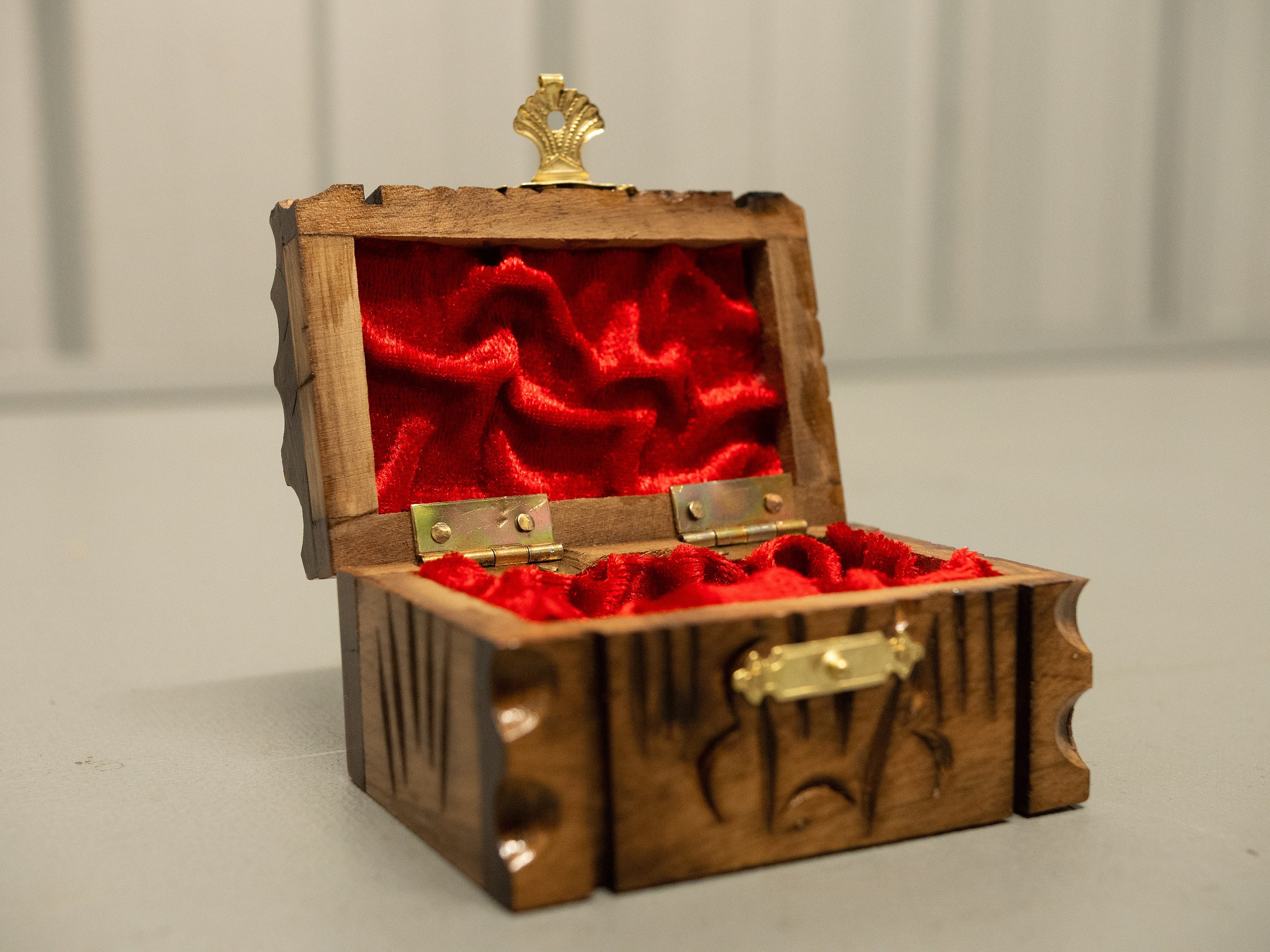 Traditional Turkish Hand Carved Walnut Wood Jewellery Box Trunk/sandik ...