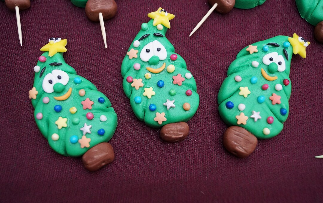 Fondant Smiling Christmas Trees - Etsy