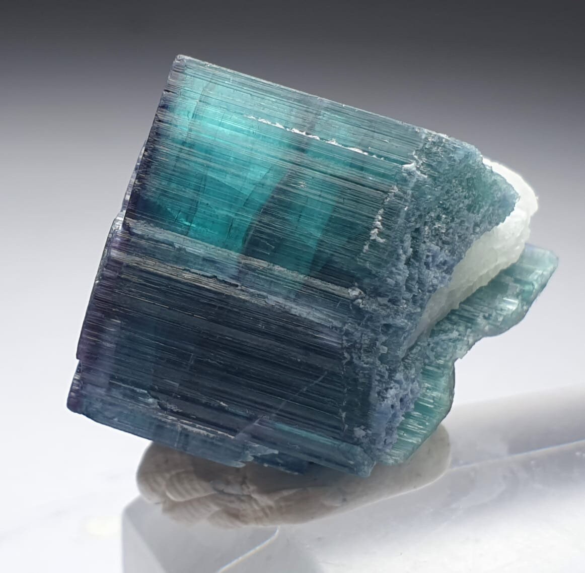 Jewelry & Beauty Tourmaline crystal Indicolite color Materials etna.com.pe