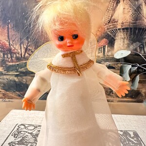 Vintage Kitsch Angel Tree Topper Tulle Wings MCM Kitsch Christmas Angel ...