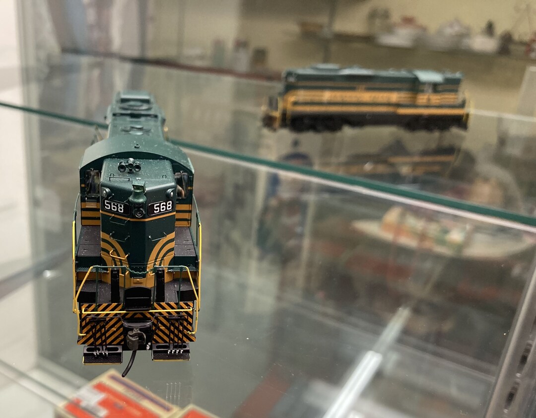 HO GP7 Boston Central Locomotive - Etsy