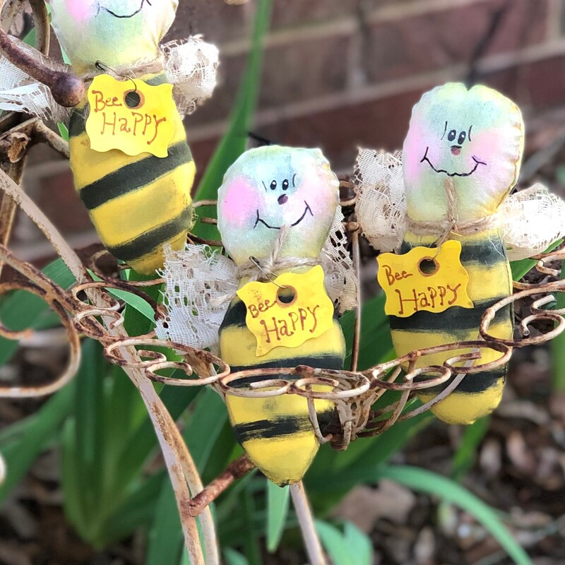 Primitive Bee - Etsy