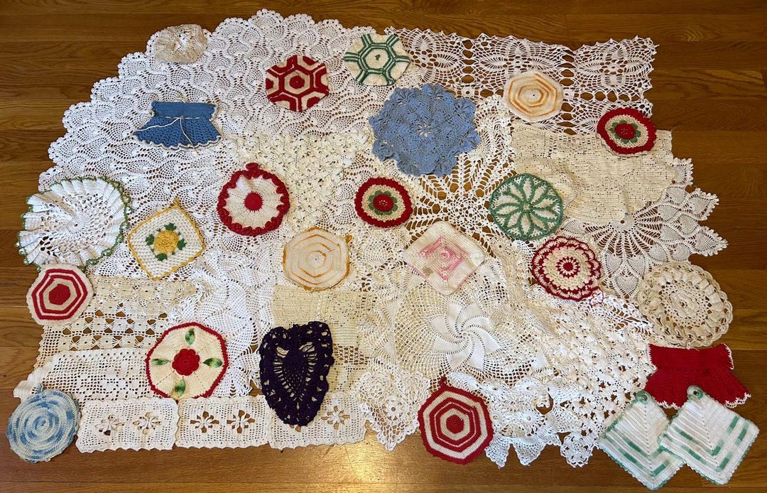 Vintage Crochet Doily/potholders Lot Estate Use Craft Repurpose Hand ...