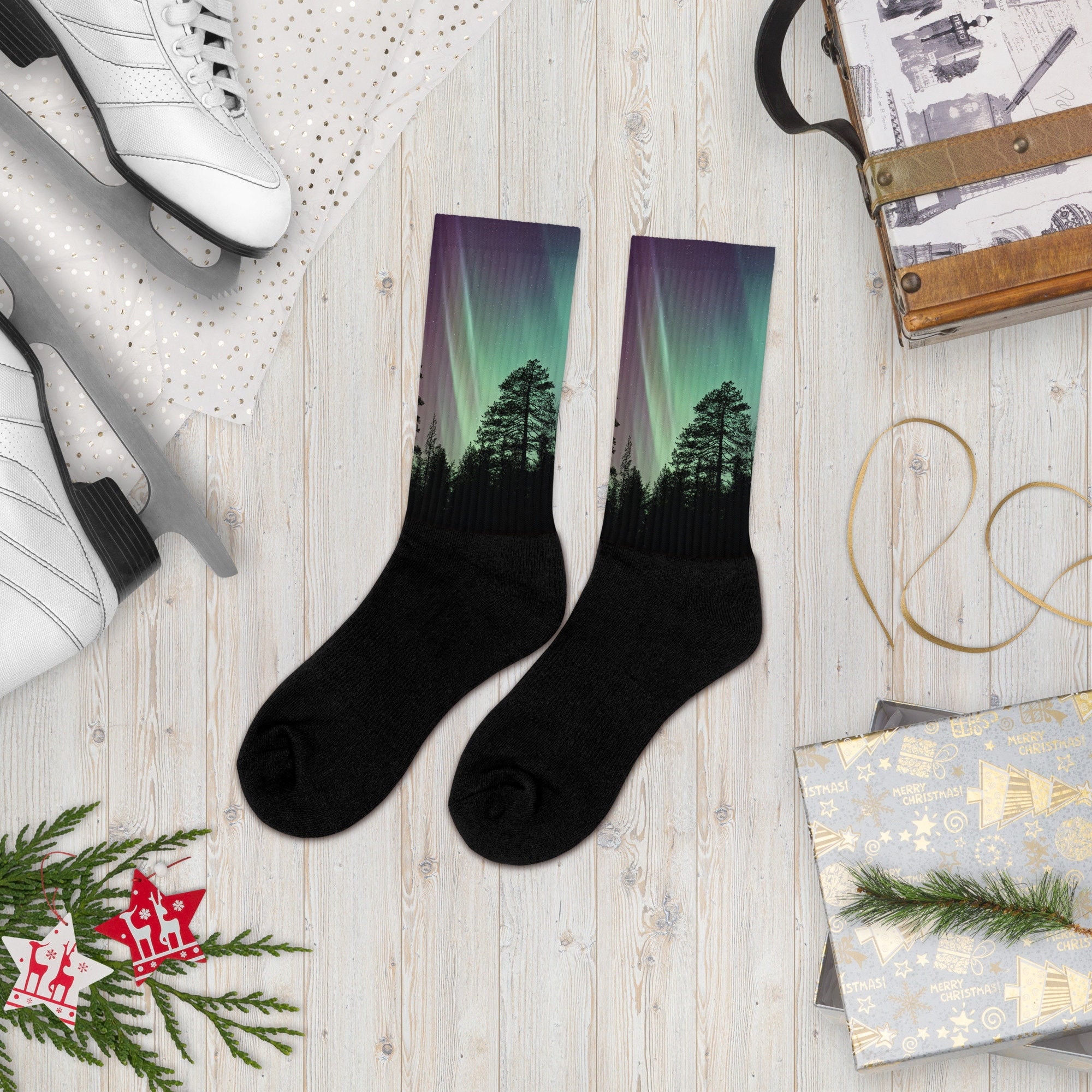 Aurora Borealis Cushioned Bottom Socks, Nature Photography Print Socks ...