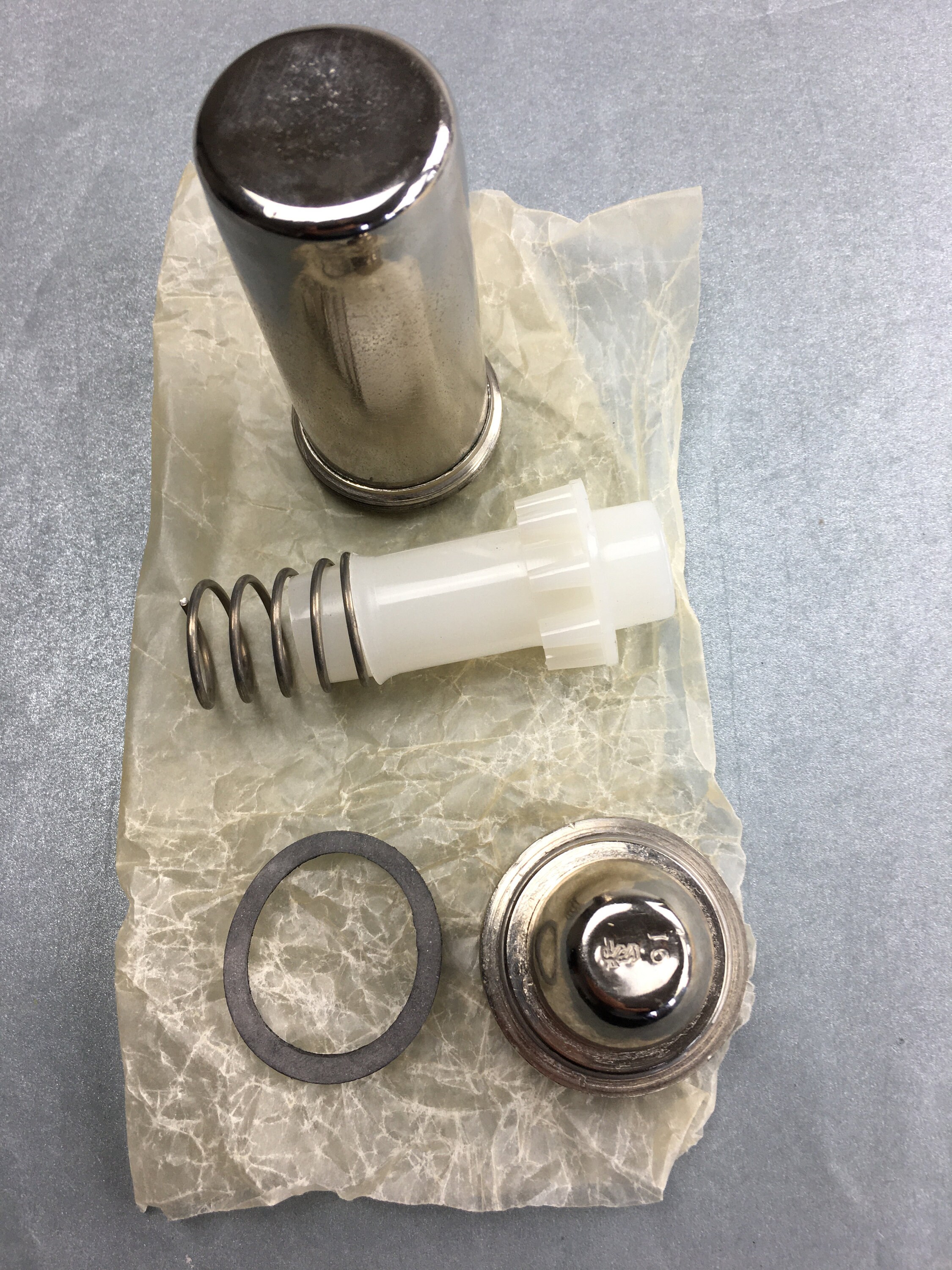 Syringe Container With Syringe and Needles Autoclave Sterilizer Medical ...