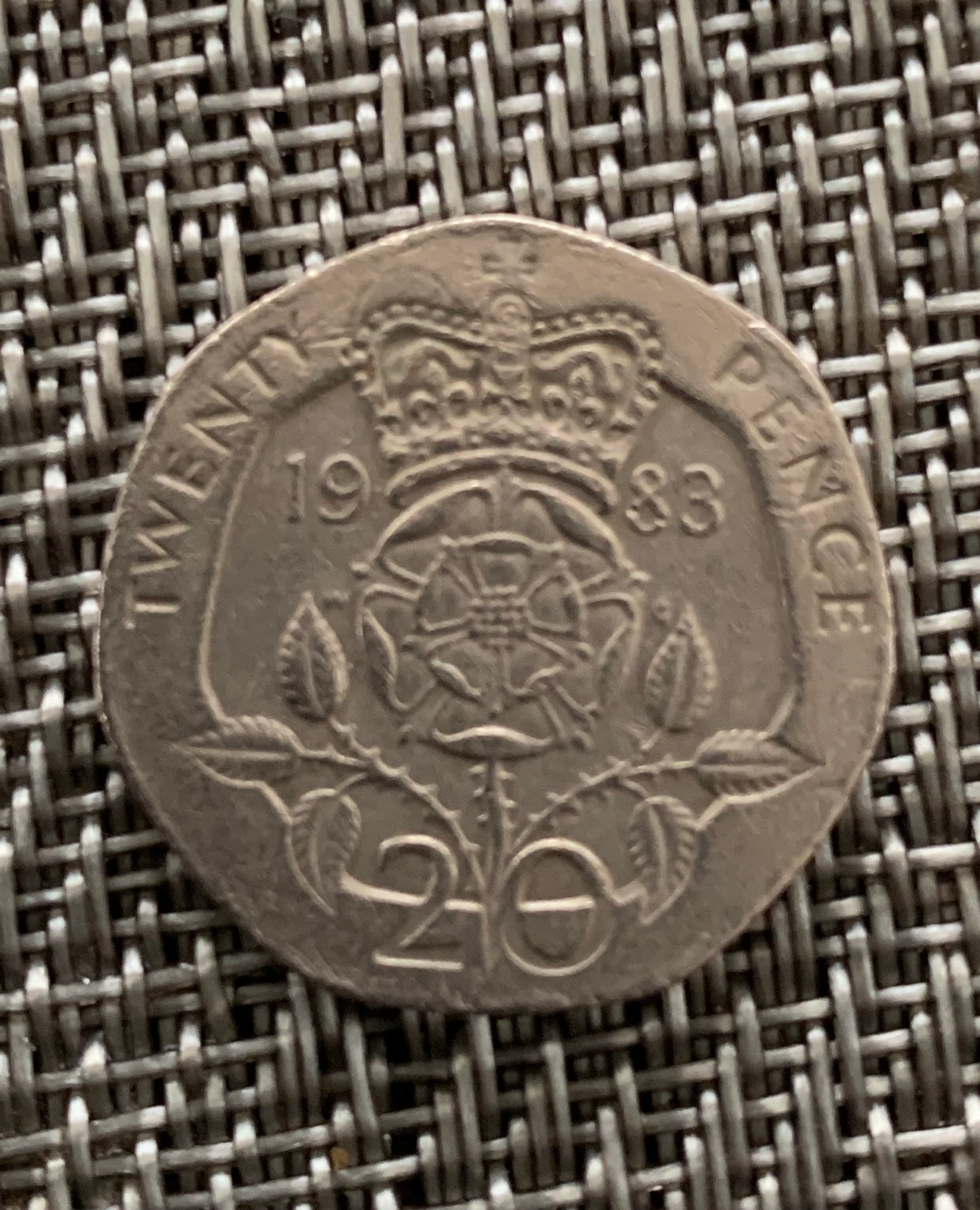 1983 British ELIZABETH II 20 Pence GB Coin - Etsy