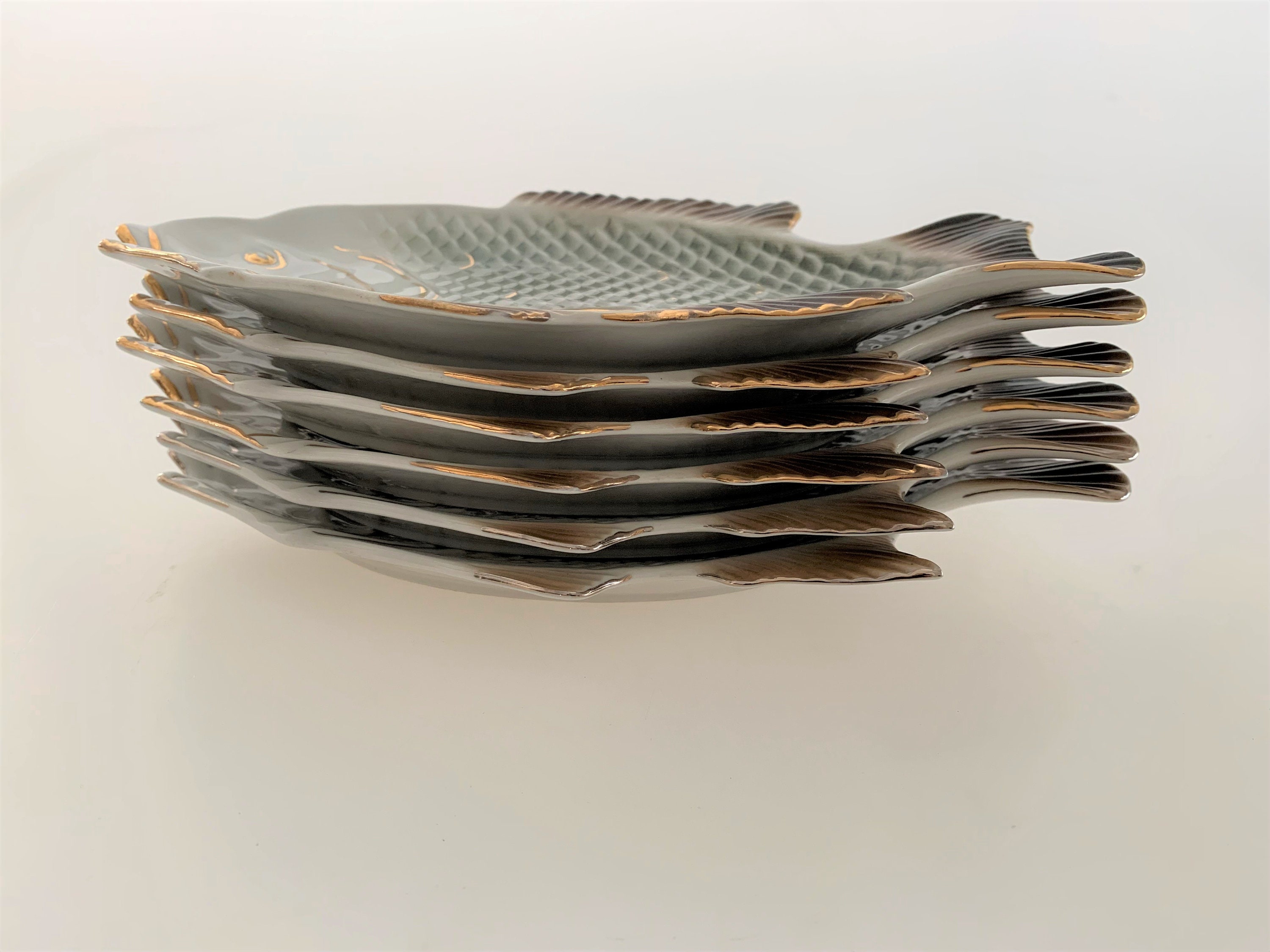 Vintage Small Hand Painted Fish Plater Fish Shaped Dish Regal ...