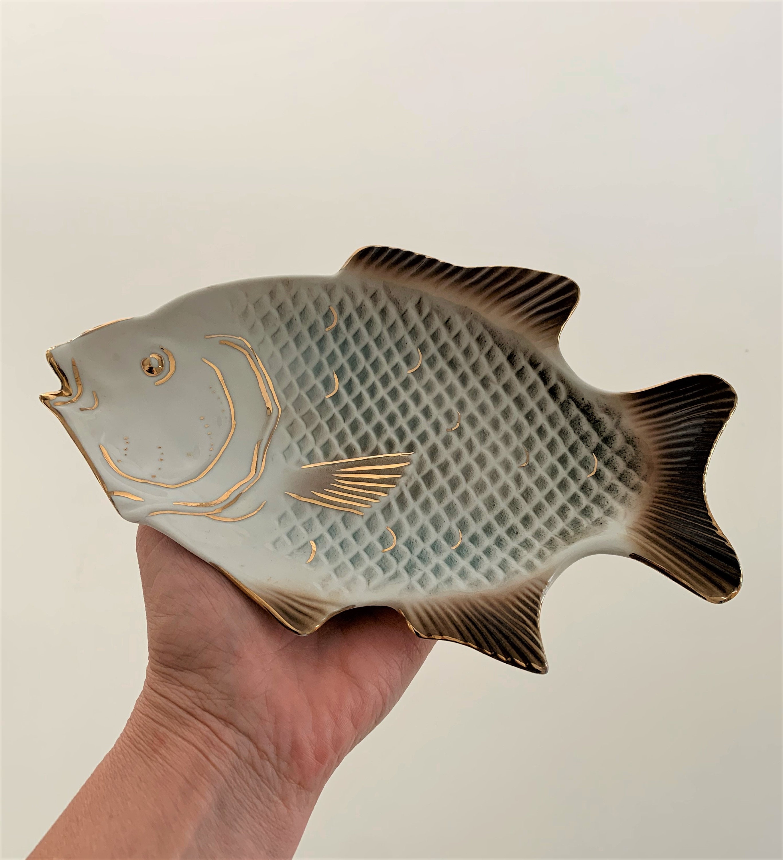 Vintage Small Hand Painted Fish Plater Fish Shaped Dish Regal ...