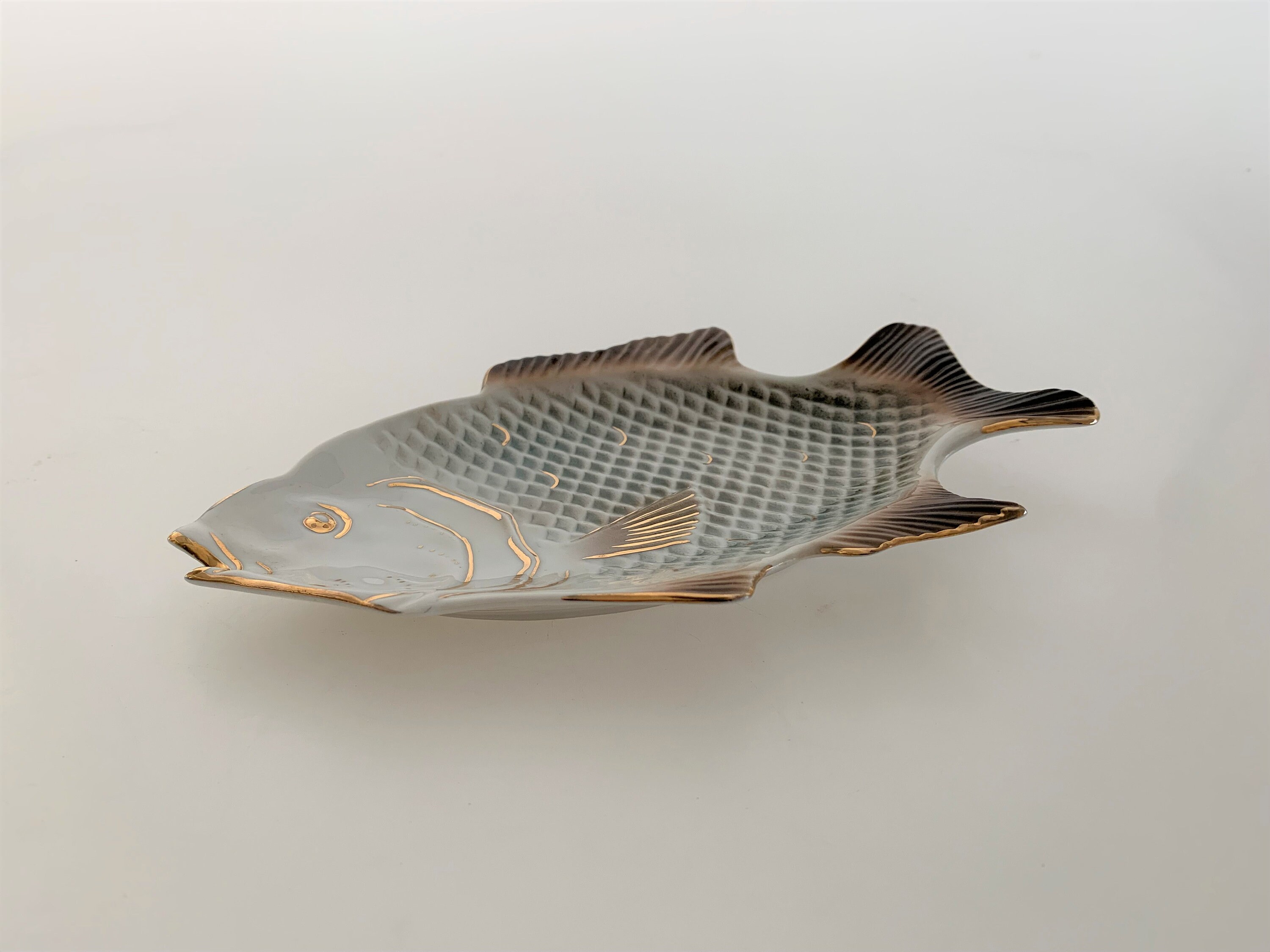 Vintage Small Hand Painted Fish Plater Fish Shaped Dish Regal ...
