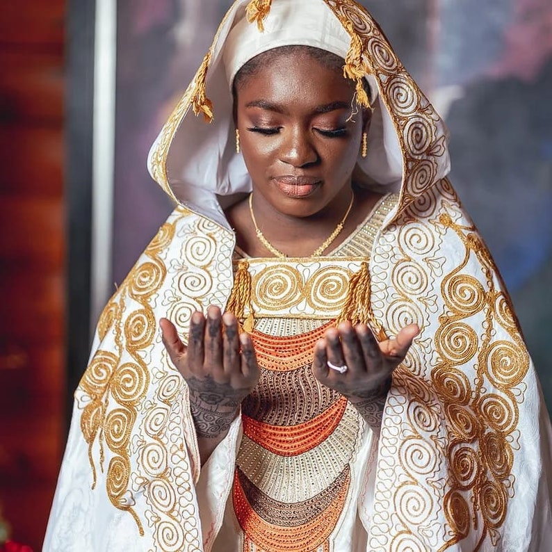 Hausa Cape Nigerian Bride. Muslim Bride. Hausa Regalia. - Etsy