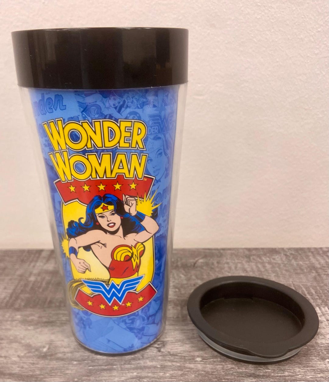 DC Comic Wonder Woman Yellow Ceramic 14oz Coffe Mug With Lid Round ...