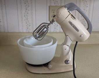 Home Appliances Small Kitchen Appliances Vintage 1940s Hamilton Beach ...