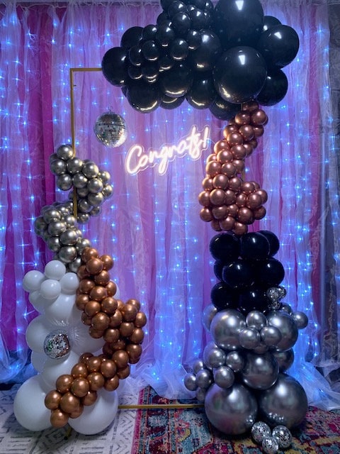 Rectangular Balloon Arch with Neon Sign