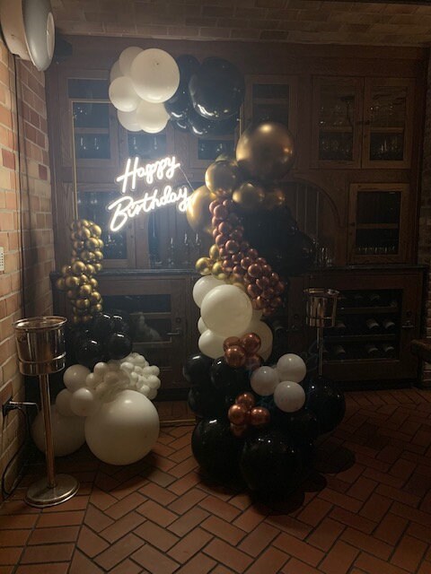 Rectangular Balloon Arch with Neon Sign