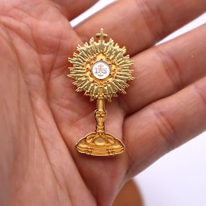 Pins - Eucharist - Monstrance - Catholic Gift Catholic Jewelry - Catholic Enamel Pin - Jesus ...