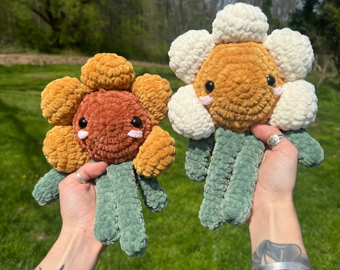 Leggy Flower Crochet Plushie - Super Soft Crochet Flower - Groovy ...