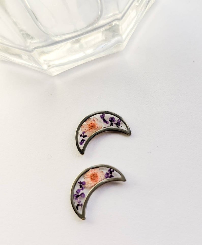 Celestial Crescent Moon Pressed Resin Flower Pull Through Earrings - Etsy