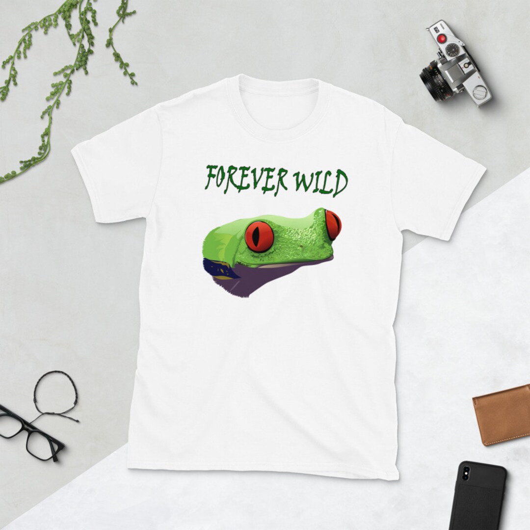 Frog T-shirt, Frog Shirt, Frog Tee, Wildlife T-shirt, Wildlife Lover ...