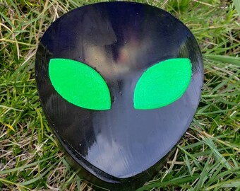 Alien Head Box - Etsy