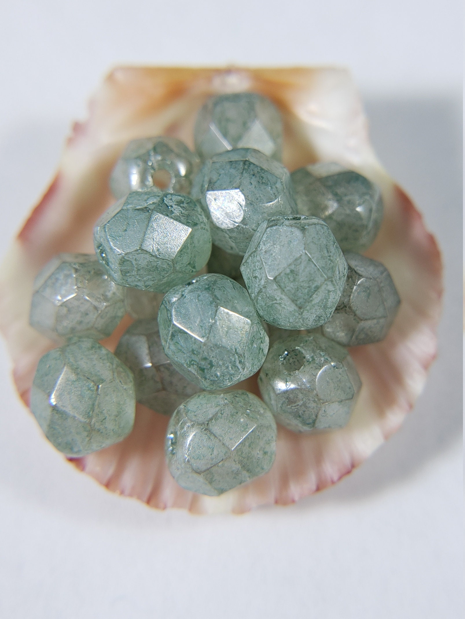 STONE GREEN LUSTER 25 Premium Czech Faceted Glass Round | Etsy