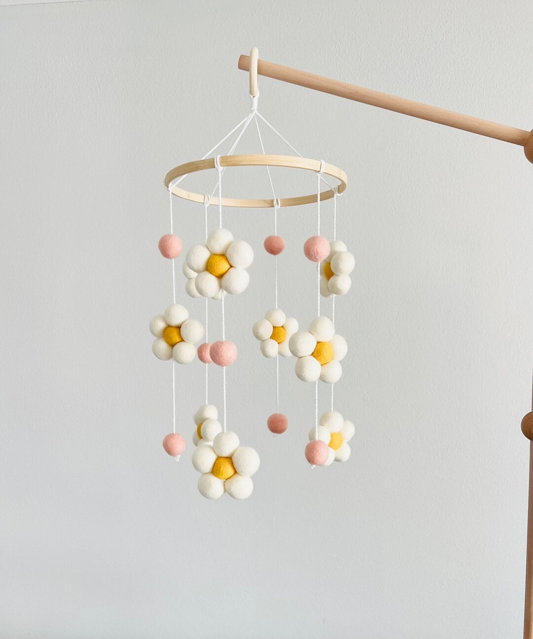 Daisy Baby Girl Mobile, Daisy Mobile, Flower Nursery, Flower Mobile ...