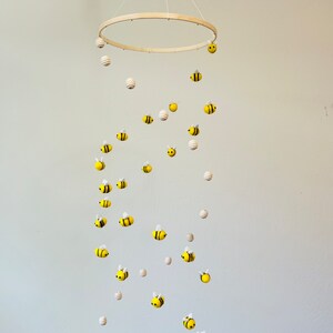 Bee Baby Mobile, Bee Mobile, Beehive Mobile, Minimalist Mobile ...