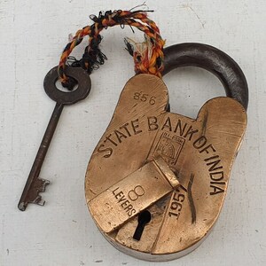 XL Vintage Brass Bank Padlock - Etsy