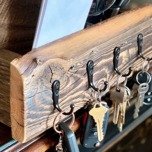 Reclaimed Barnwood key rack & organizer. Dog leash holder | Etsy
