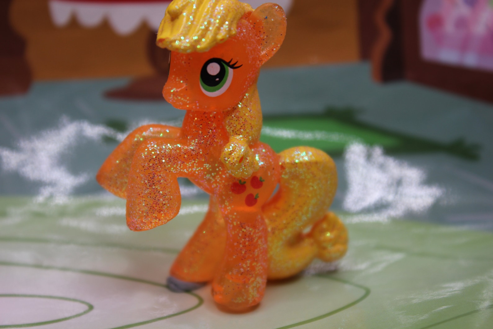 MLP My Little Pony G4 Mini Glitter Ponies Blind Bag Ponies Green Jewel ...