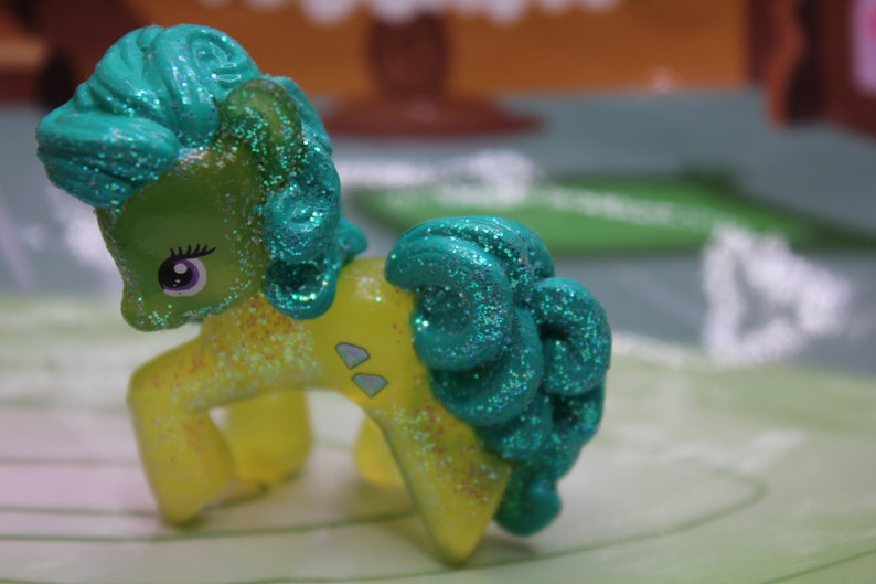 MLP My Little Pony G4 Mini Glitter Ponies Blind Bag Ponies Green Jewel ...