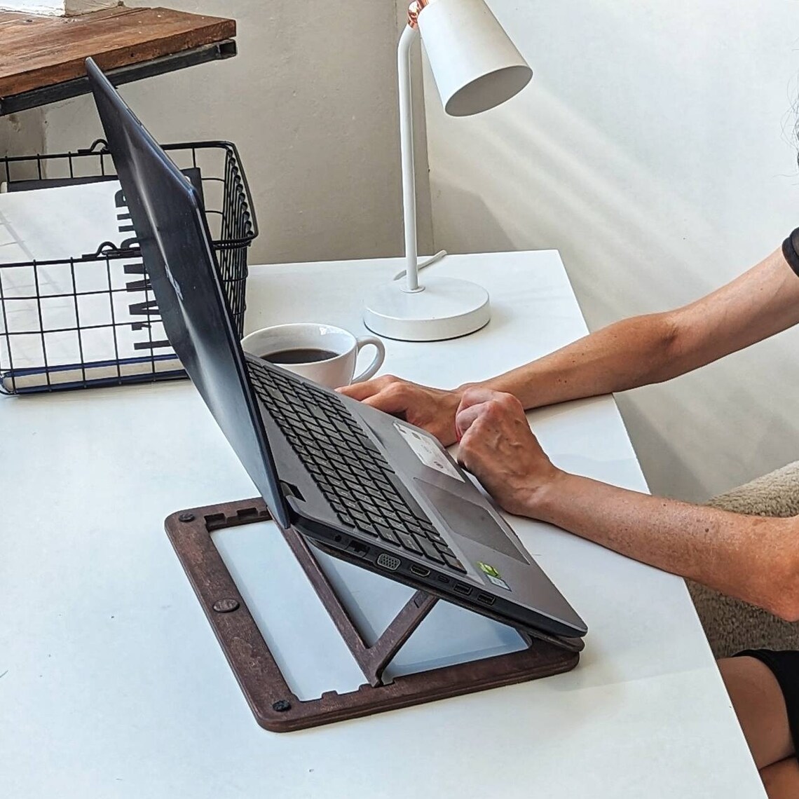 Laptop Riser Wood, Wooden Laptop Stand for Desk, Portable Wood Computer ...