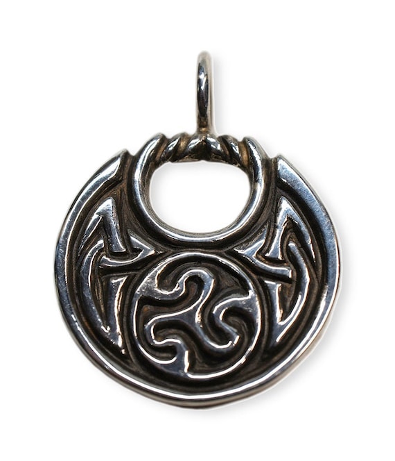 The Amulet of the Boudicca Pendant Symbol Talisman - Etsy